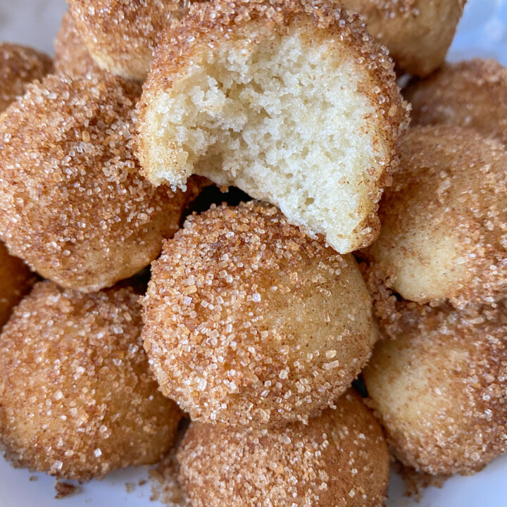 Baked Cinnamon Sugar Donut Holes - Peanut Butter and Jilly