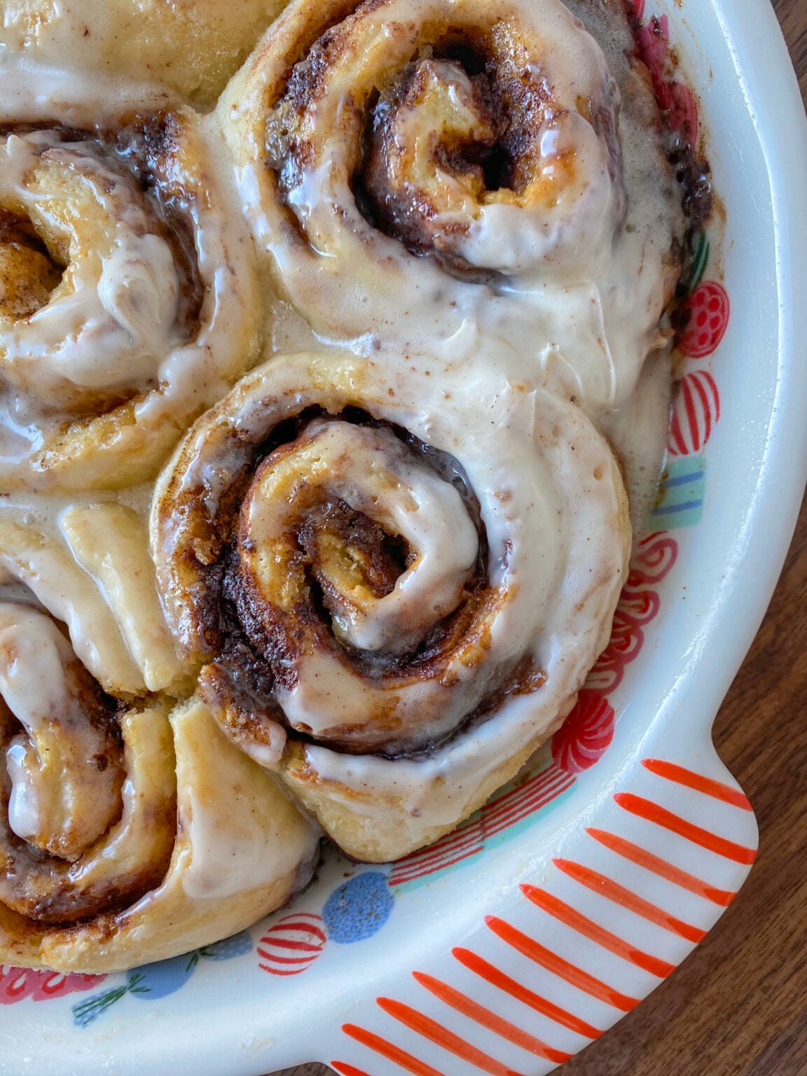 Gingerbread Cinnamon Rolls - Peanut Butter and Jilly