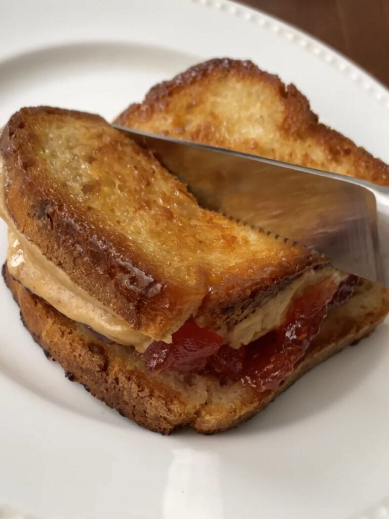 Fried Peanut Butter and Jelly Sandwich - Peanut Butter and Jilly