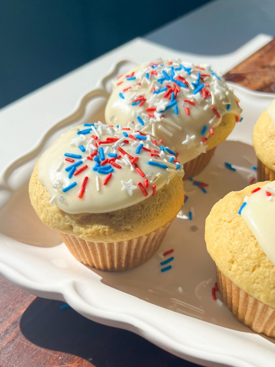 Easy Fourth of July Vanilla Cupcakes - Peanut Butter and Jilly