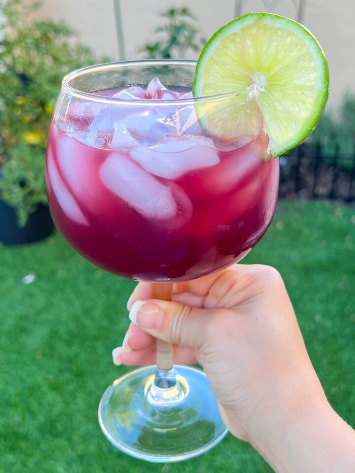 5 Minute Red Sangria - Peanut Butter and Jilly