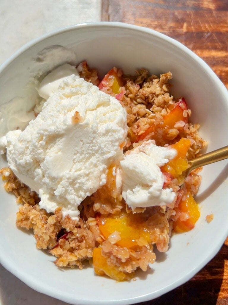Healthy Peach Crisp - Peanut Butter and Jilly